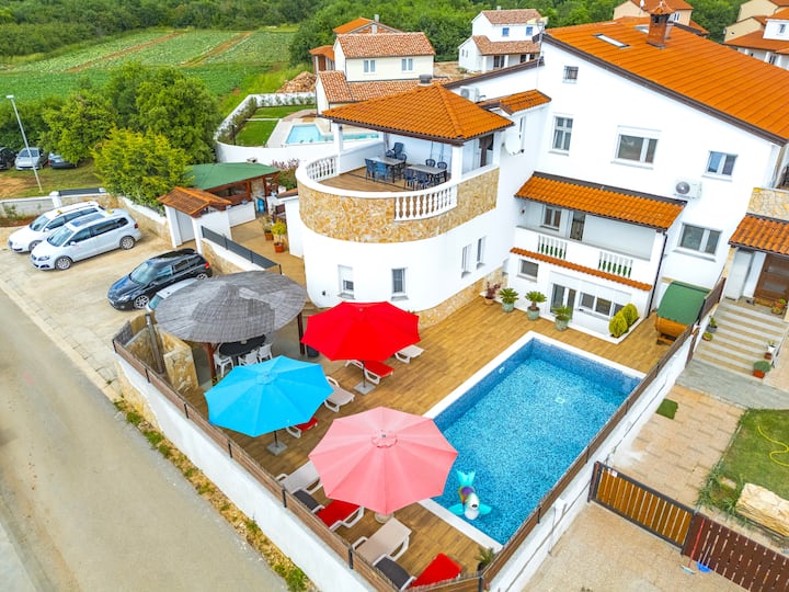 Apartment 1 In Villa Sanus/stinjan - Pula