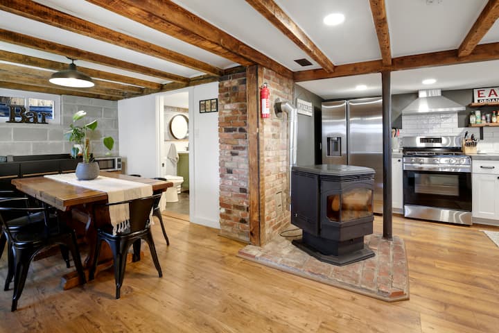 Eco Friendly 1700s Home! 0.3 Miles To Westerly Ri! - Misquamicut, RI