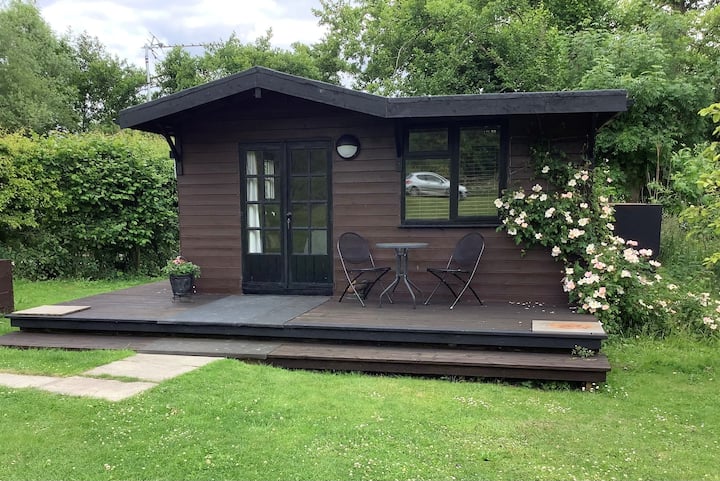 Shepherd’s Hut At Bellows Mill - Dunstable
