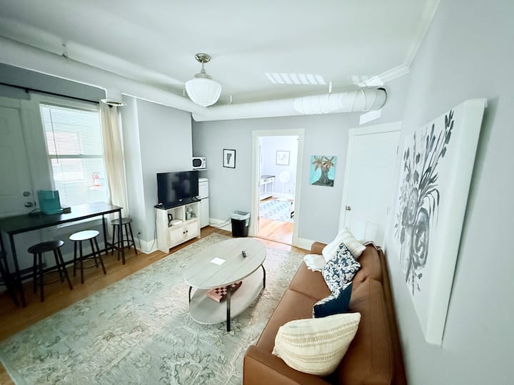 Fresh 2 Bedroom Apartment - Burlington, VT