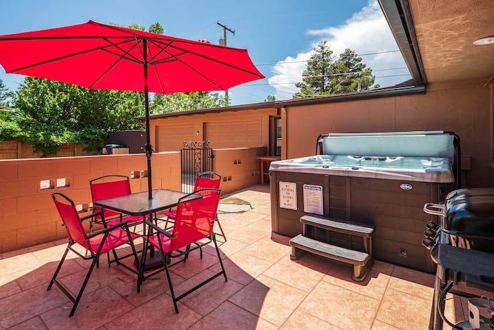 Red Rock Views & Hot Tub: Walk To Sedona's Best - Sedona