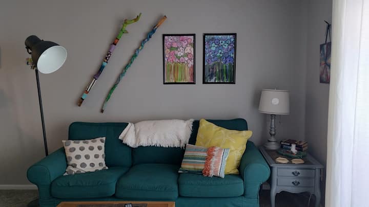 Whimsical 2-bedroom Condo, Pool, Steps From Beach - Carolina Beach, NC