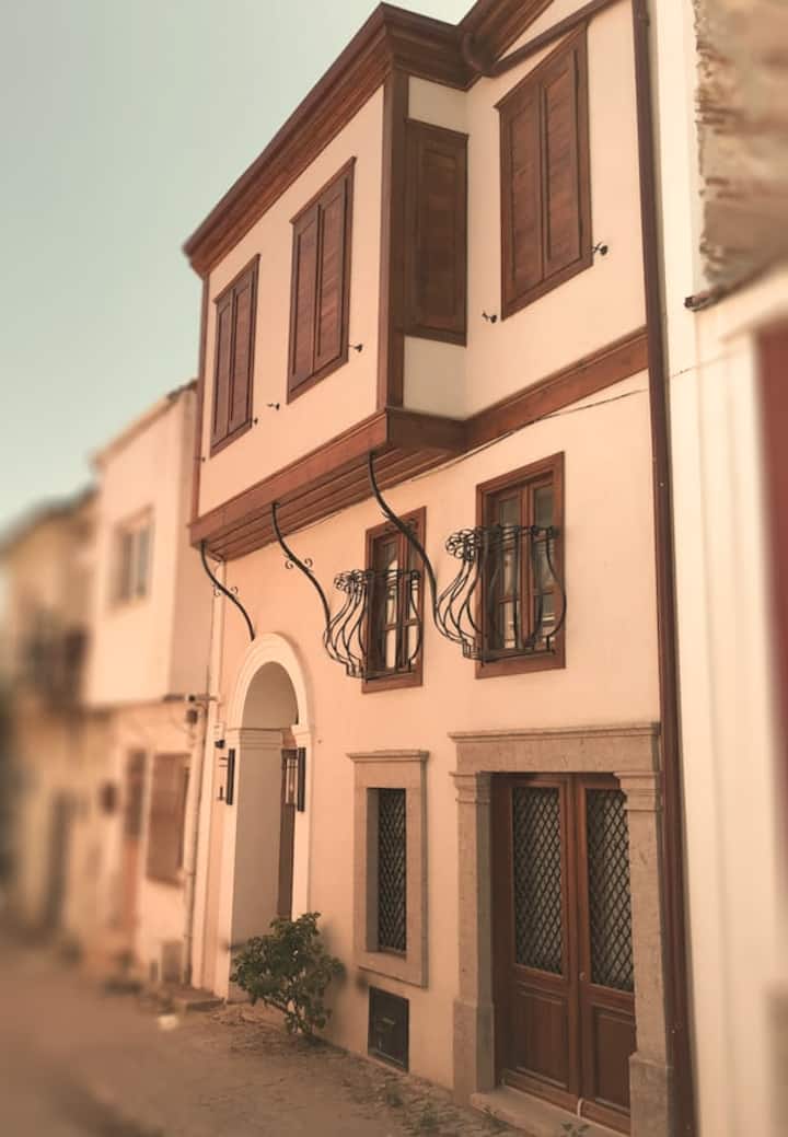 A Time Traveler's Diary Of Ayvalik - Ayvalık