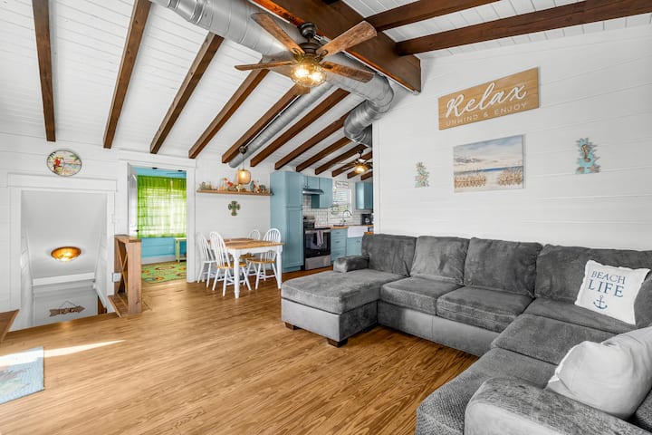 *3 Blocks To Beach!* Sleeps 10! - Lower Grand Lagoon, FL