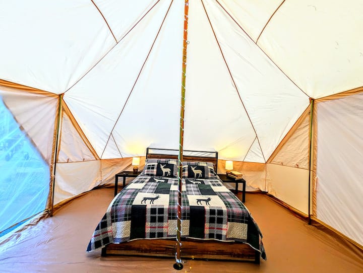 Glamping/wifi/tesla Charger/20mins W. Yellowstone - Island Park, ID