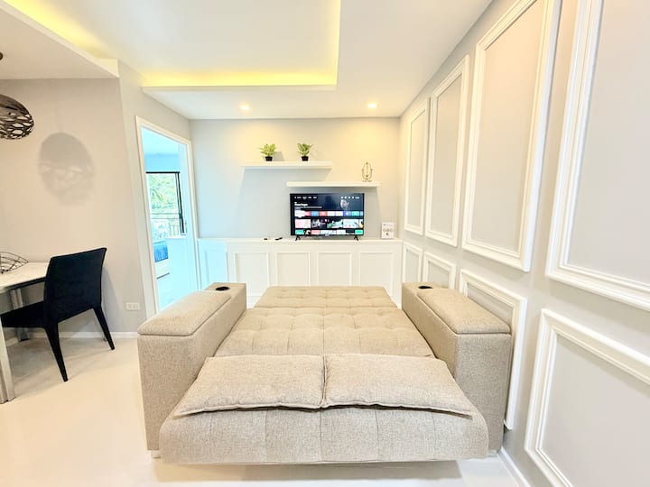 Title Rawai Beachfront Condo - Phuket