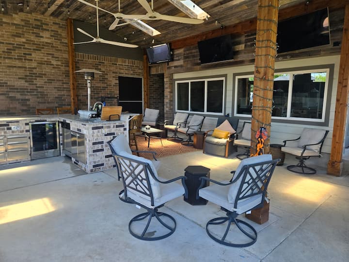 Patio Pad - Perfect For Entertaining - The Colony, TX