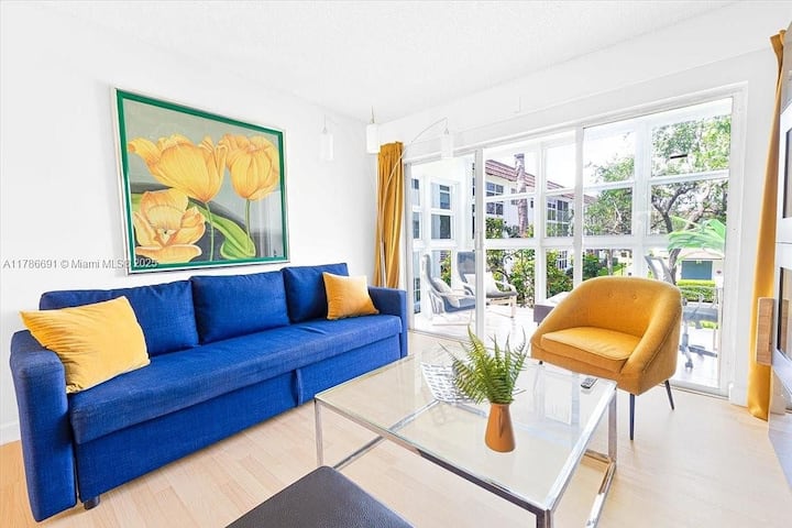 Lauderdale By The Sea Condo Across Beach & Pool - Pompano Beach, FL