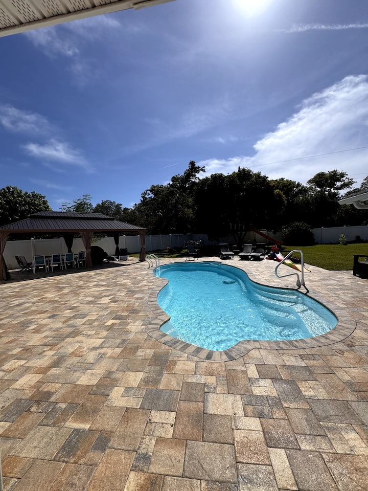 Saltwater Serenty Seminole Oasis Minutes To Beach - Redington Shores, FL