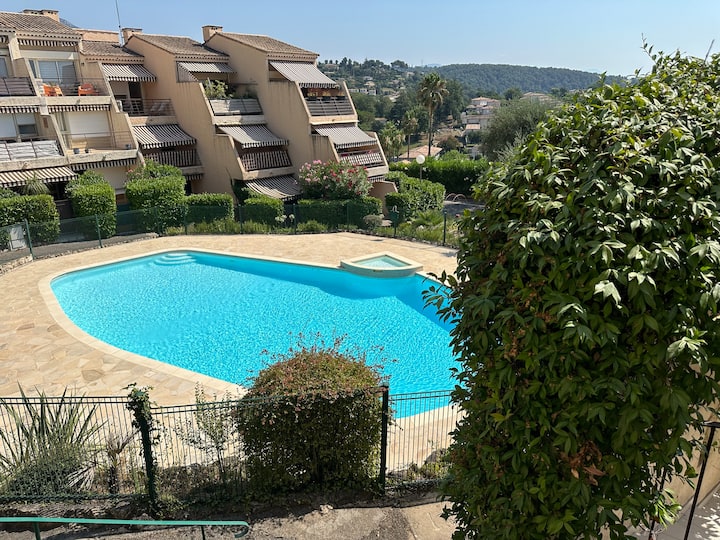 Two Bedroom, Two Bathroom Apartment With Pool - Vence