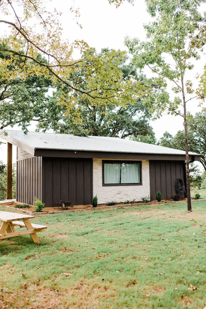 Texas Tiny Cabins #4  Quiet Cabin On 40 Acres - Lake Texoma