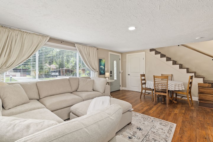 Palmetto Historic Beach Cottage - Bradenton, FL