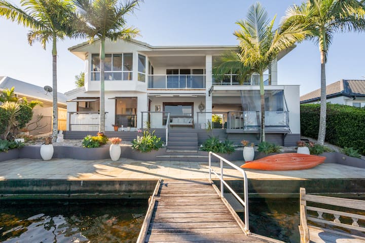 Noosa Waterfront, Walk To River, Kayak Relax Enjoy - Tewantin