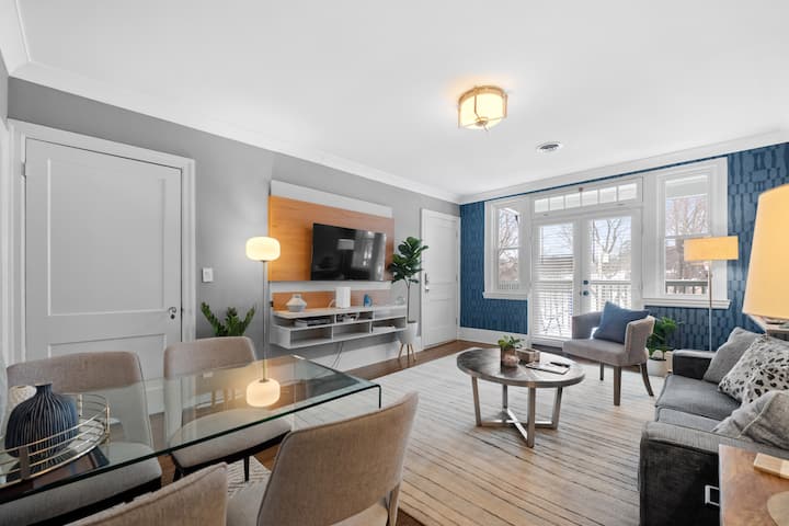 Designer's 2 Br - Stylish Tutor -Close To Syr Univ - Syracuse, NY
