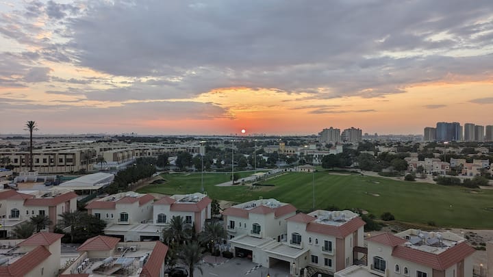 Furnished Studio | Golf Course Views, Pool And Gym - Dubai