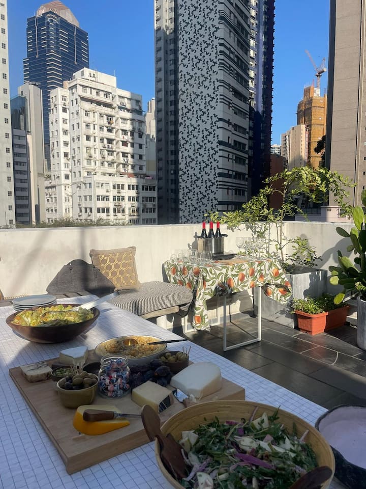 Chic Rooftop & Balcony 1br In Prime Location - Hong Kong