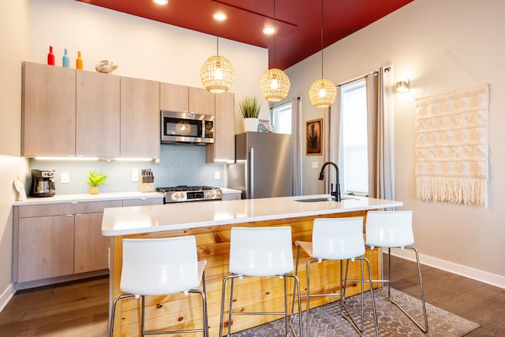 Private Parking In Gtownwalk To Coffee,shops,bars! - Louisville, KY
