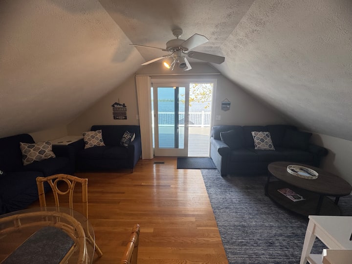 Sunset Loft ~ Private ~Waterfront ~ Kayaks ~ Slip - Indian Lake, OH