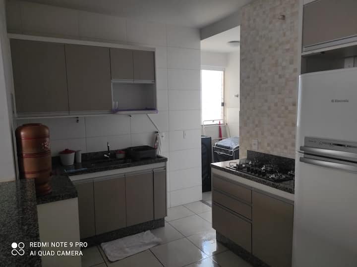 Apart 3/4, 6pessoas, 2 Vagas E Bom Custo/benefício - Uberlândia