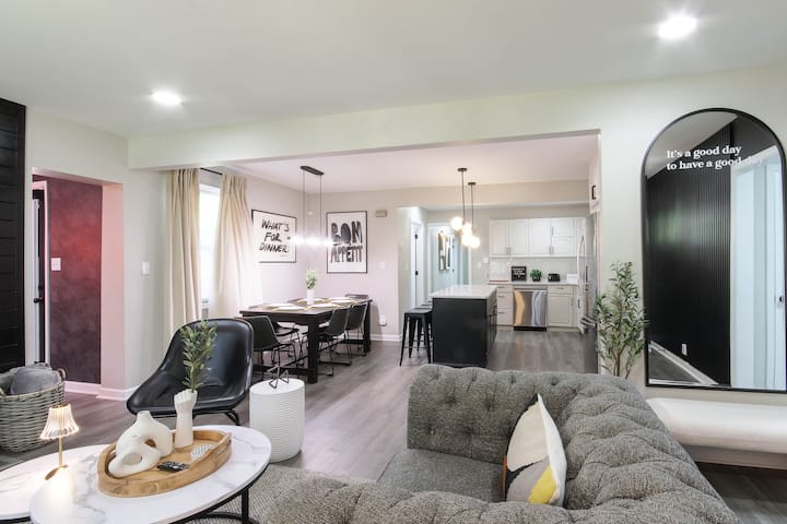 The Cola White House | Sleeps 16 | 7 Minutes To Dt - Columbia, SC