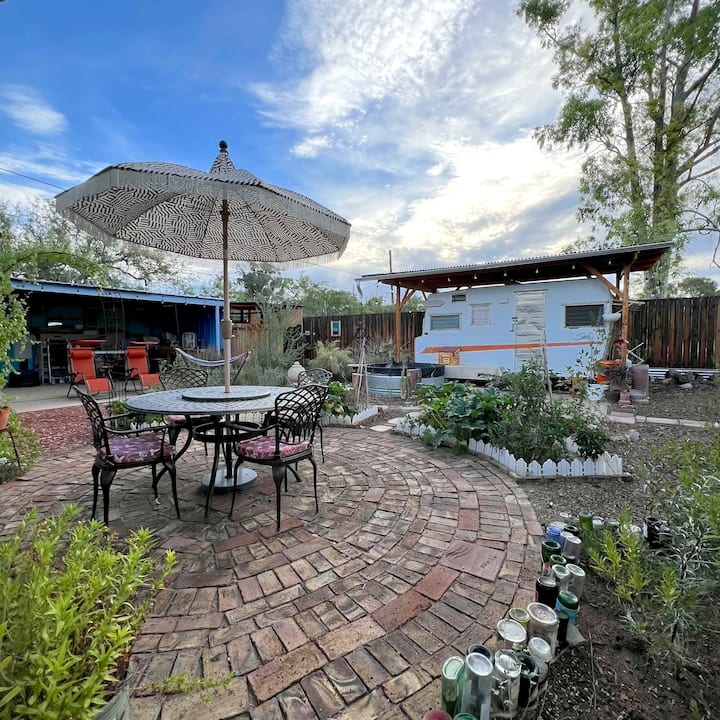 La Shata, Urban Retreat - Tucson, AZ