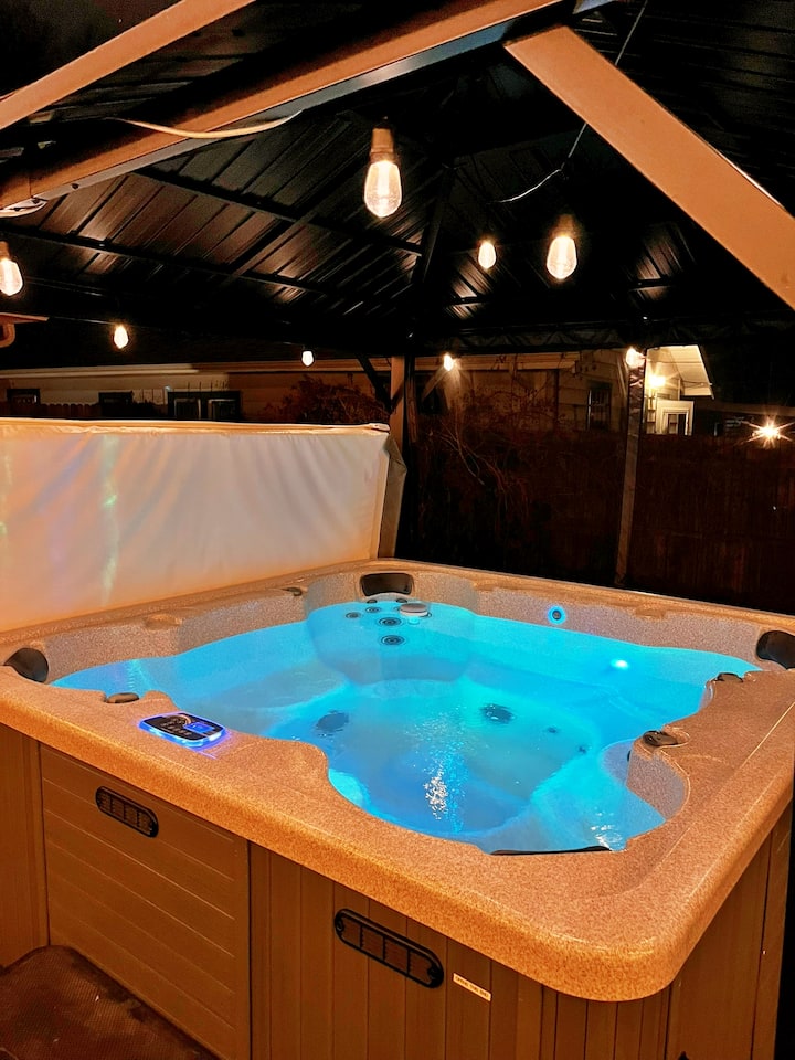 Quiet, Hot Tub, 3 Bedroom, Close To Downtown - Morrison, CO