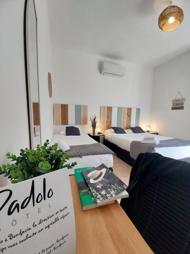 Chambre Triple Economique - Hotel Padolo - Bonifacio