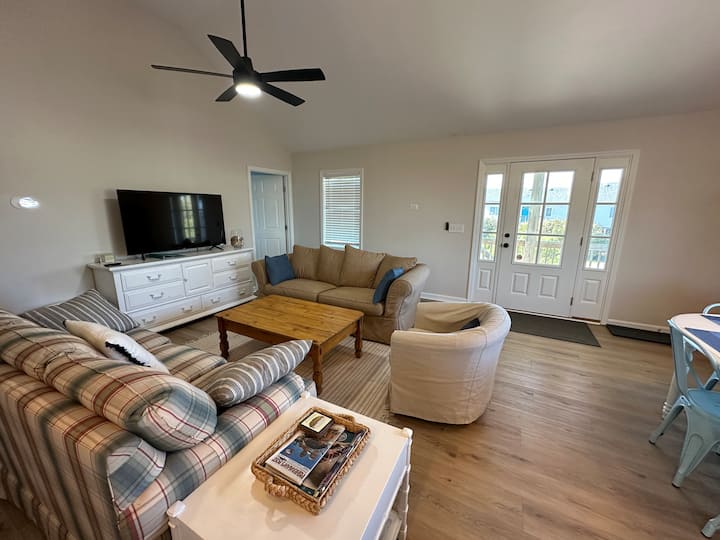 Spotless Obx Cottage In Avon Village - Avon, NC