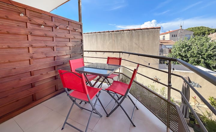 T2 : Terrasse, Parking Gratuit, à 2 Mns Du Port - La Ciotat