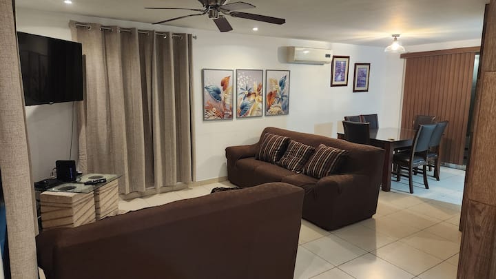 Casa Ankara Con Hermoso Jardín En Colonia Privada - Saltillo