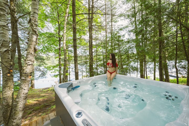 Cozy Lakefront Cottage: Views-hot Tub-pet Friendly - Bracebridge