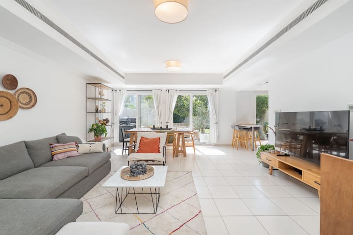 Modern 3 Bedroom + Office Villa Close To Marina - Dubaï