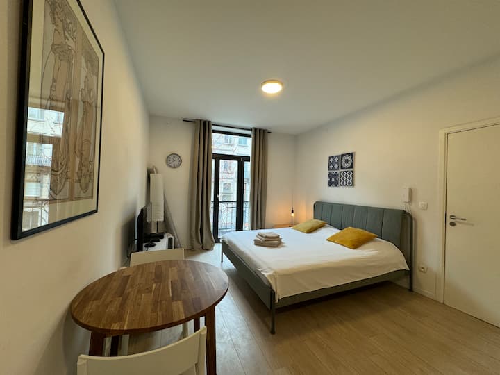 Amazing Studio - Perfect Loc! Balcony - Bruselas