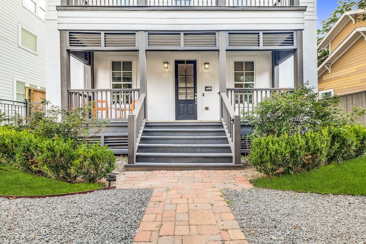 Luxury 5 Bed 4 Bath| Gated |3500 Sq Ft| Sleeps 12 - Houston, TX