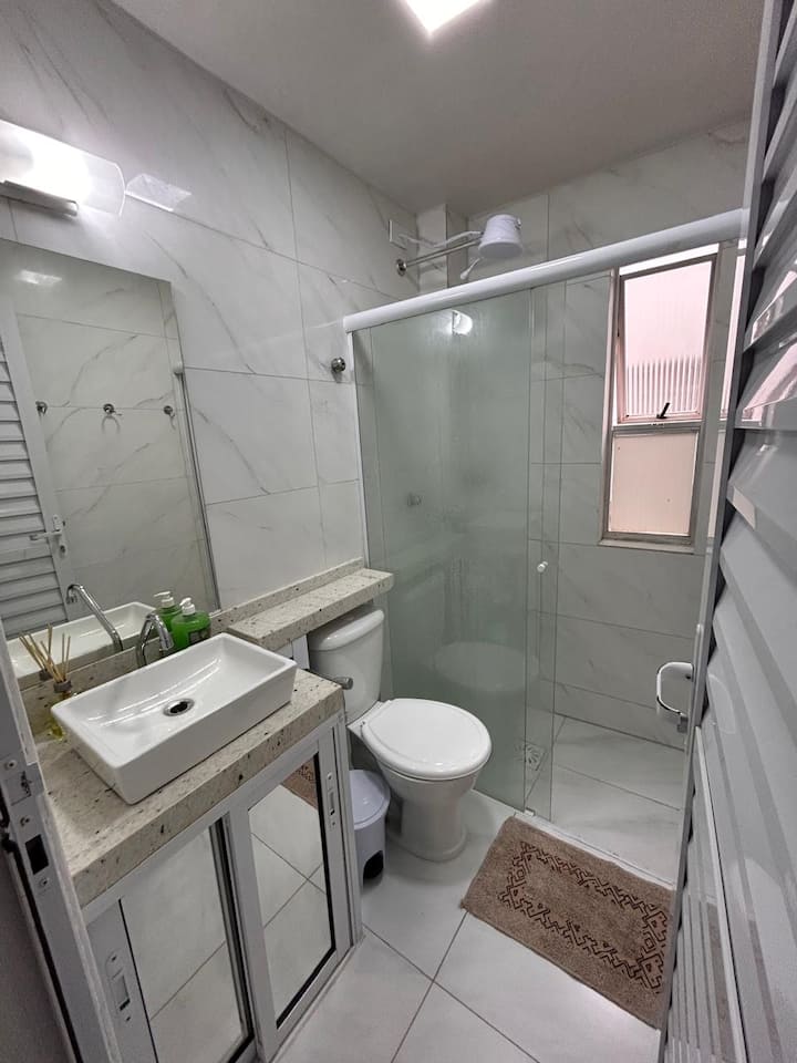 Apartamento à 70m Da Praia Grande Em Ubatuba - Ubatuba