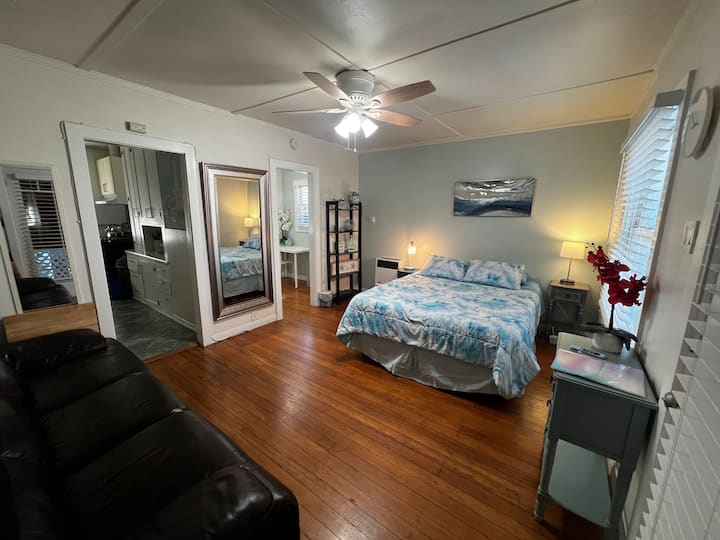 Long Beach Vacation Rentals | Houses and More | Airbnb