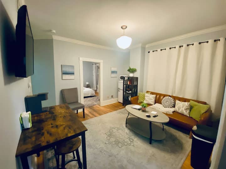 Awesome 3 Bedroom Suite In Downtown Burlington. - Burlington, VT