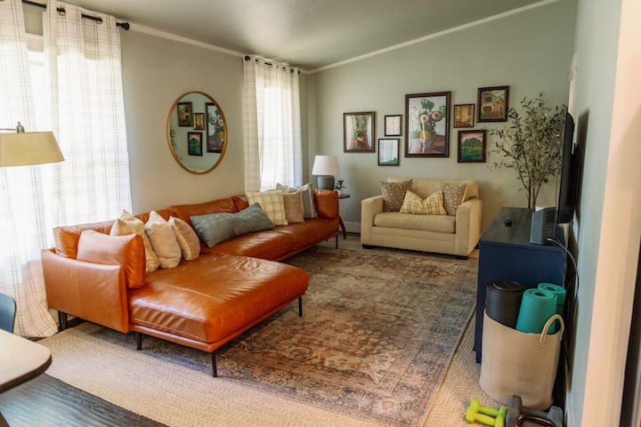 Nwa Retreat - Hike & Bike In/out, Golf & Firepit - Bella Vista, AR