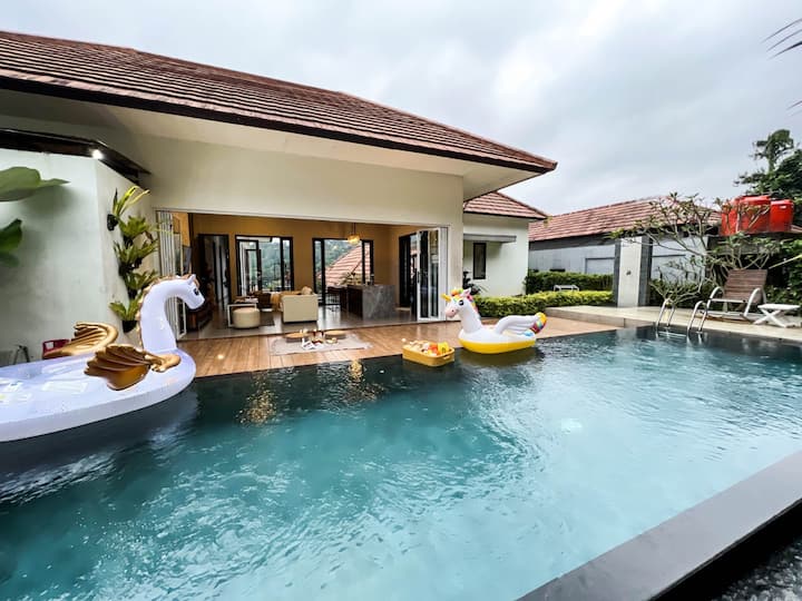 Villa Amethyst Dago (K-28) 5 Br , With Karaokeroom - Central Kalimantan