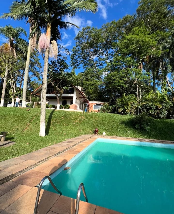 Casa De Campo Em Itapecerica Da Serra- Sp. - Aeropuerto de São Paulo-Guarulhos (GRU)