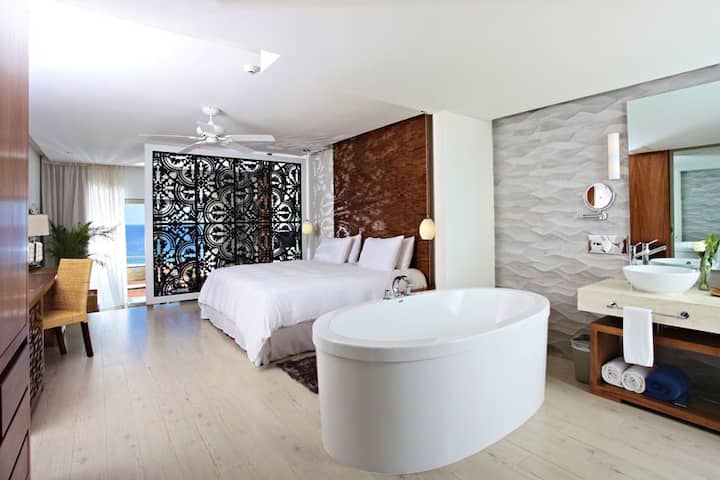 Sandos Finisterra All-inclusive Resort | Kids Free - Cabo San Lucas