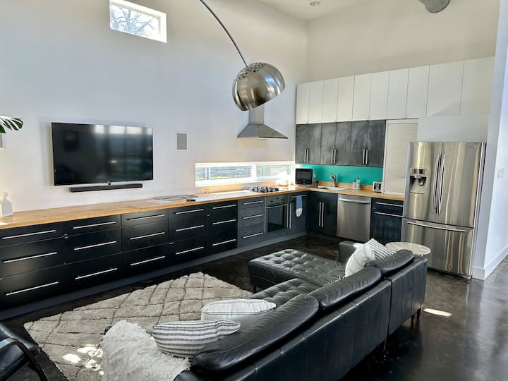 East Austin Ping-pong, Firepit, Walk Everywhere - Austin