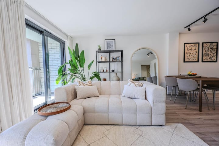 Luxury 1-bed By The Beach, Pier & Shops - 사우스엔드온시