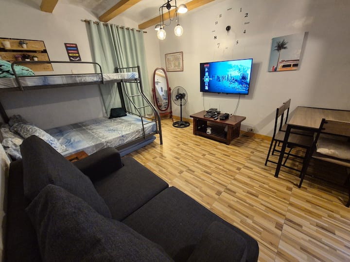 Tierra Nevada Studio Type Unit Good For 4 Persons - General Trias