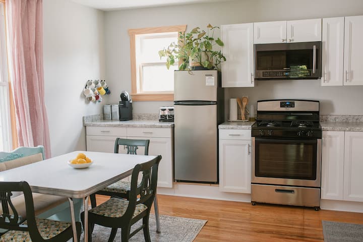 2nd Floor Retreat - 7 Blocks From Wsu - Winona, MN