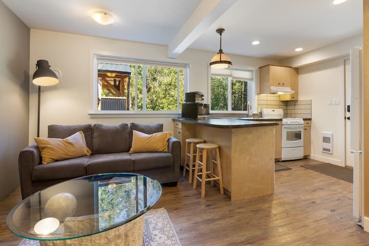 Bed & Breakfast Suite Close To Downtown Courtenay - Cumberland