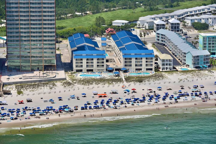 Beach Life Calling - 2 Bed/2 Bath Beachfront Condo - Orange Beach, AL