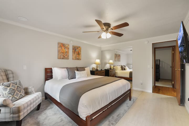 Tahoe Retreat | Yard, Bbq & Hot Tub | Sleeps 6 - South Lake Tahoe, CA