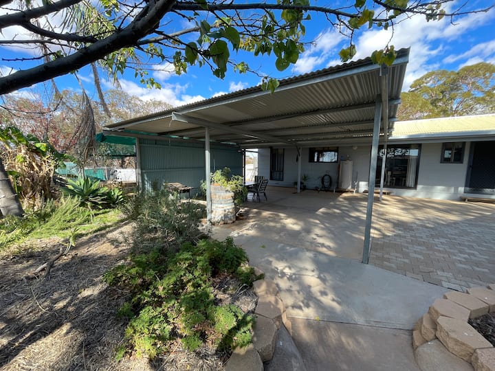 Perfect Flinders Ranges Holiday Home - Leigh Creek