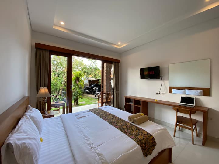 Batubata 3|balinese Guesthouse|walk To Beachncafés - Canggu